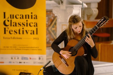 Francesca De Filippis: intervista con la chitarrista classica di Salerno